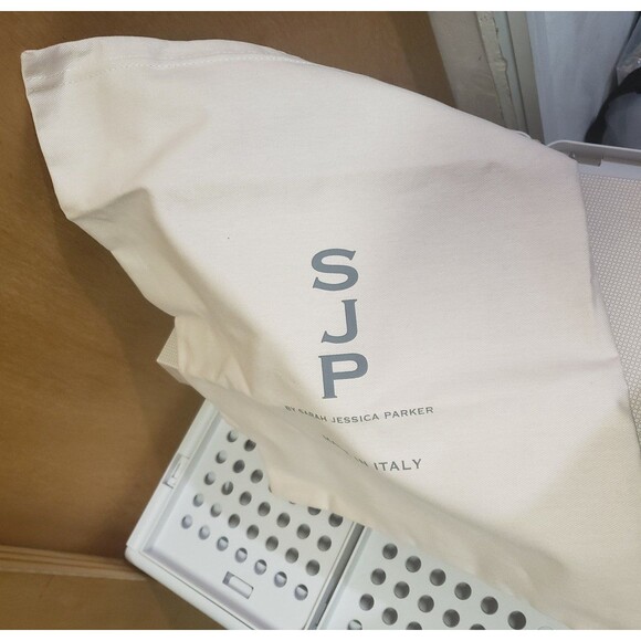 SJP by Sarah Jessica Parker | Shoes | Sjp By Sarah Jessica Parker Newib Femme Clear Pointed Toe ...